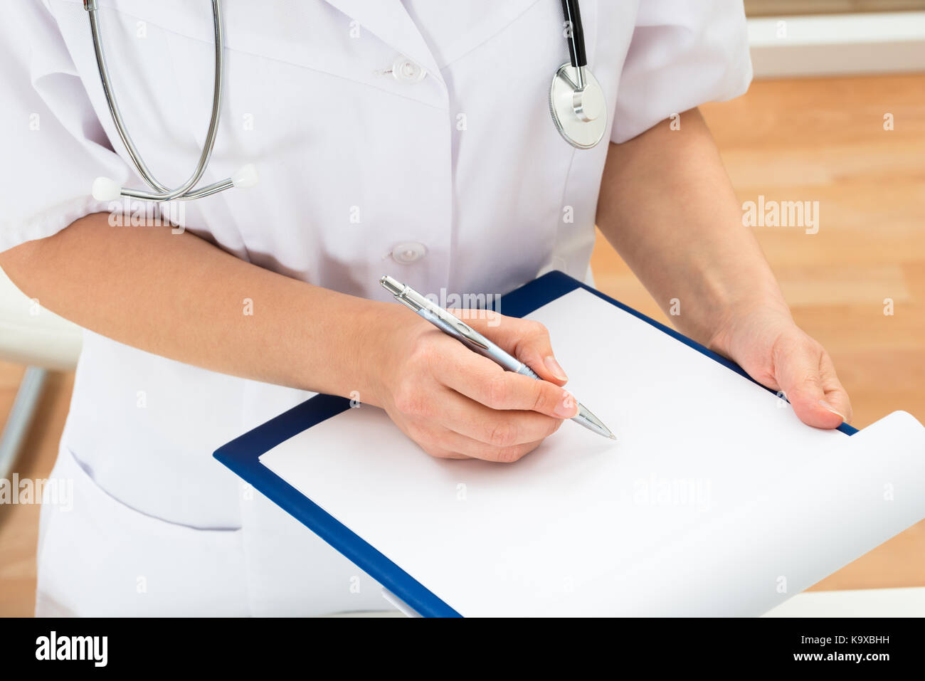 Woman female holding hi-res stock photography and images - Alamy