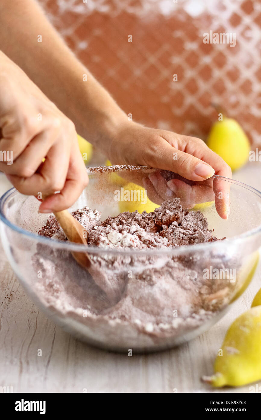 Home cooking woman hi-res stock photography and images - Alamy
