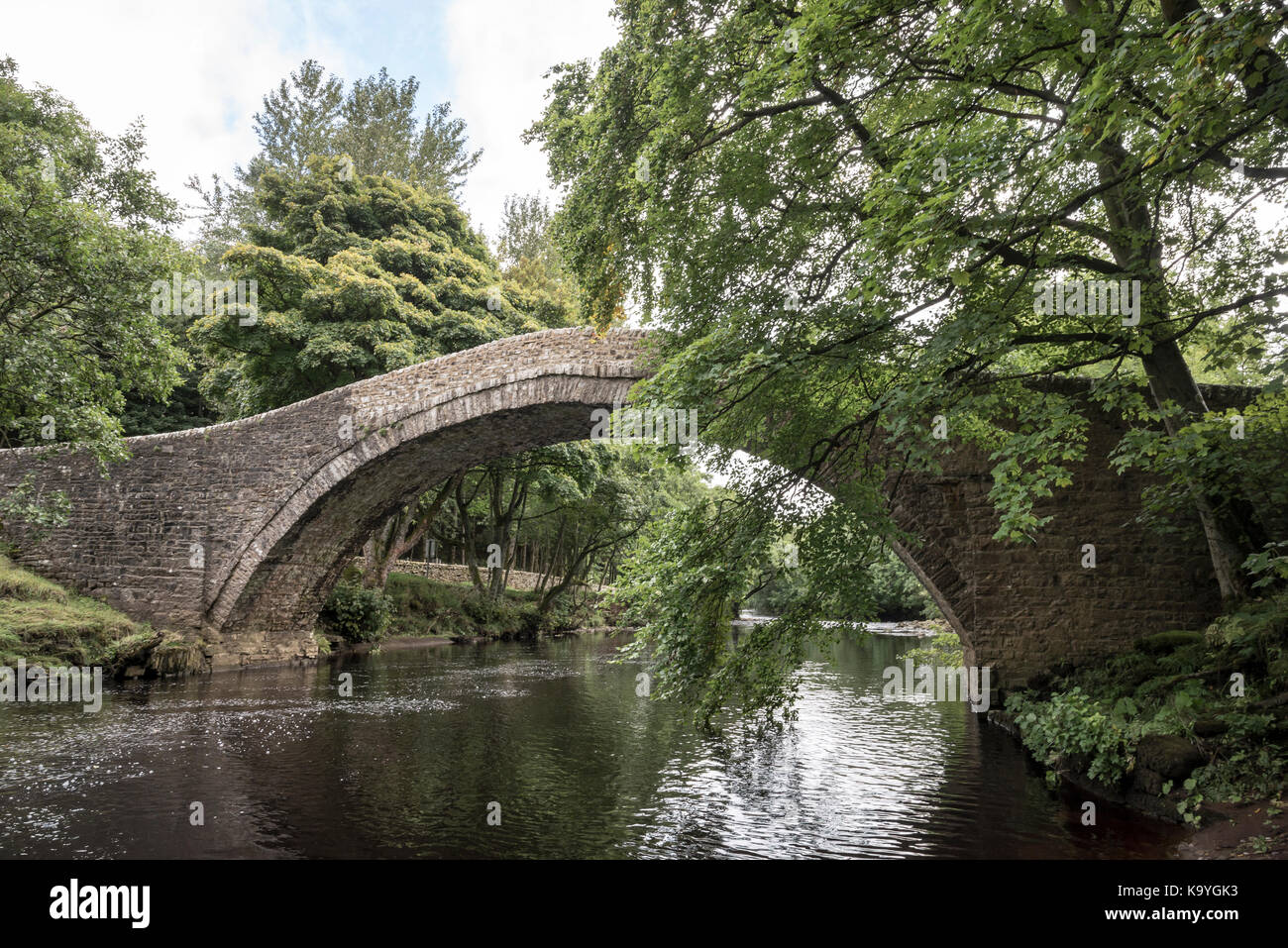 Bridge river swale hi-res stock photography and images - Alamy