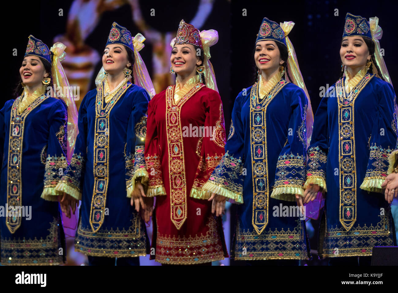 Uzbekistan woman hi-res stock photography and images - Alamy