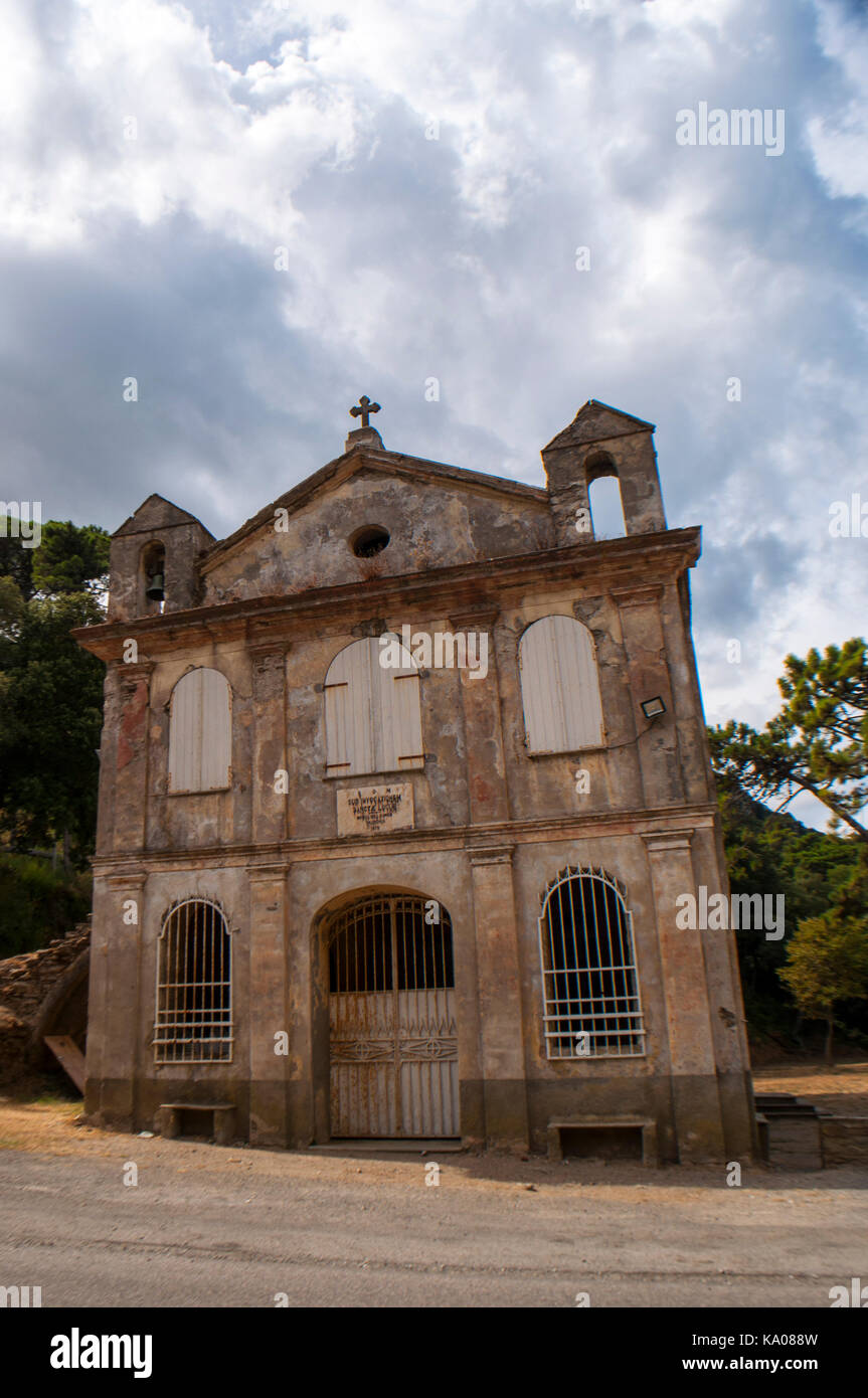 Corsica: the Chapelle Sainte Lucie, Saint Lucia Chapel, a little ...