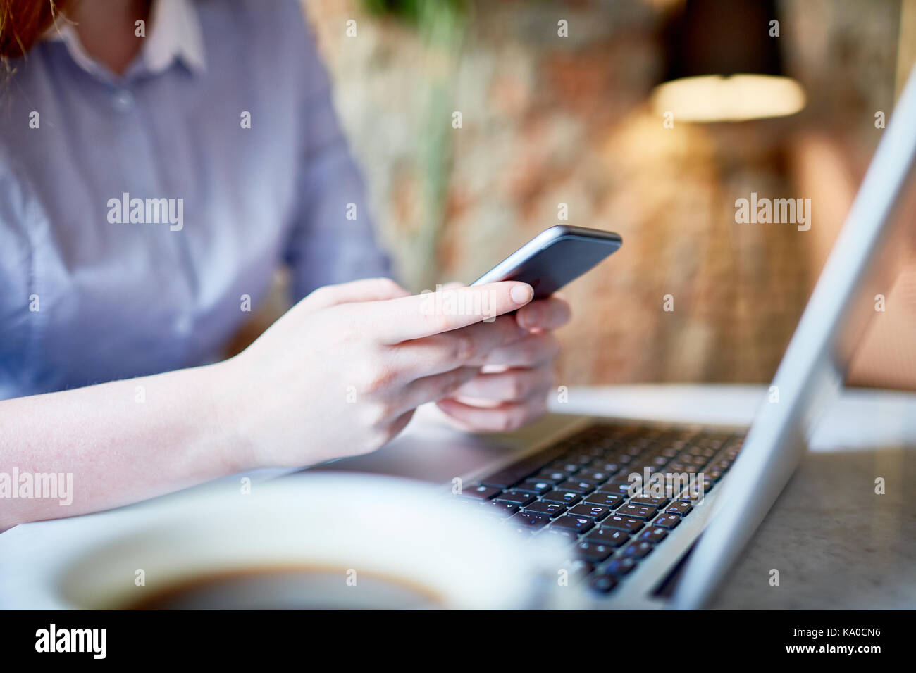 Addicted to gadgets Stock Photo - Alamy