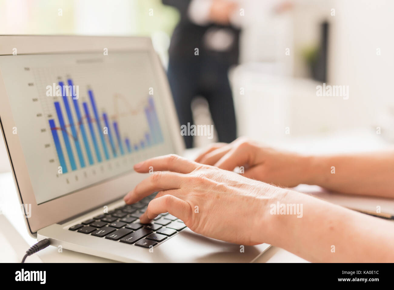 Financial worker hi-res stock photography and images - Alamy