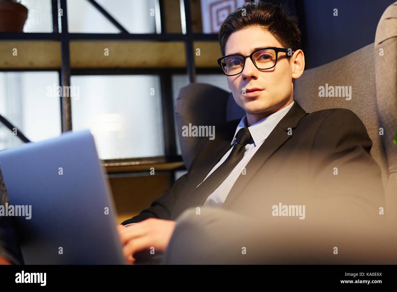 Email entrepreneur hi-res stock photography and images - Alamy