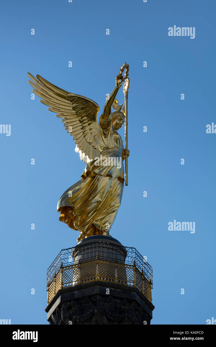 Statue of victory hi-res stock photography and images - Alamy