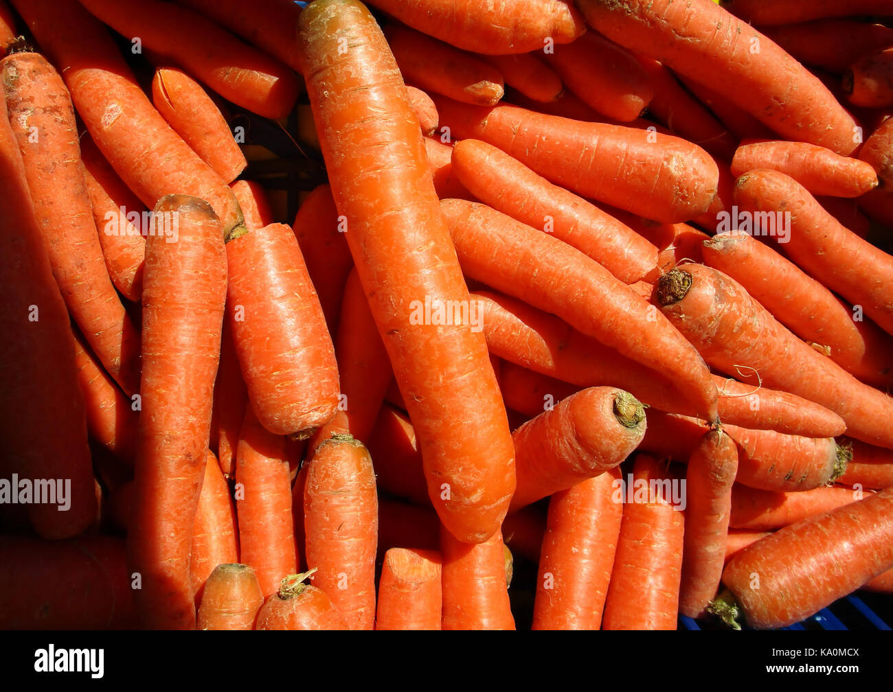 Peel carrots hi-res stock photography and images - Alamy