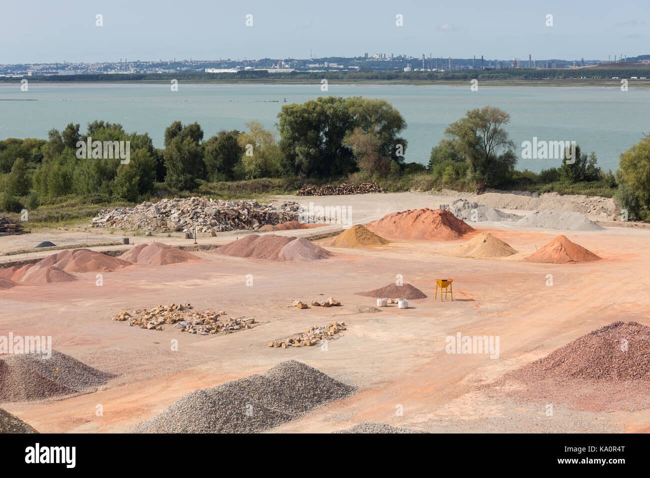 Crushed aggregate rock quarry hi-res stock photography and images - Alamy