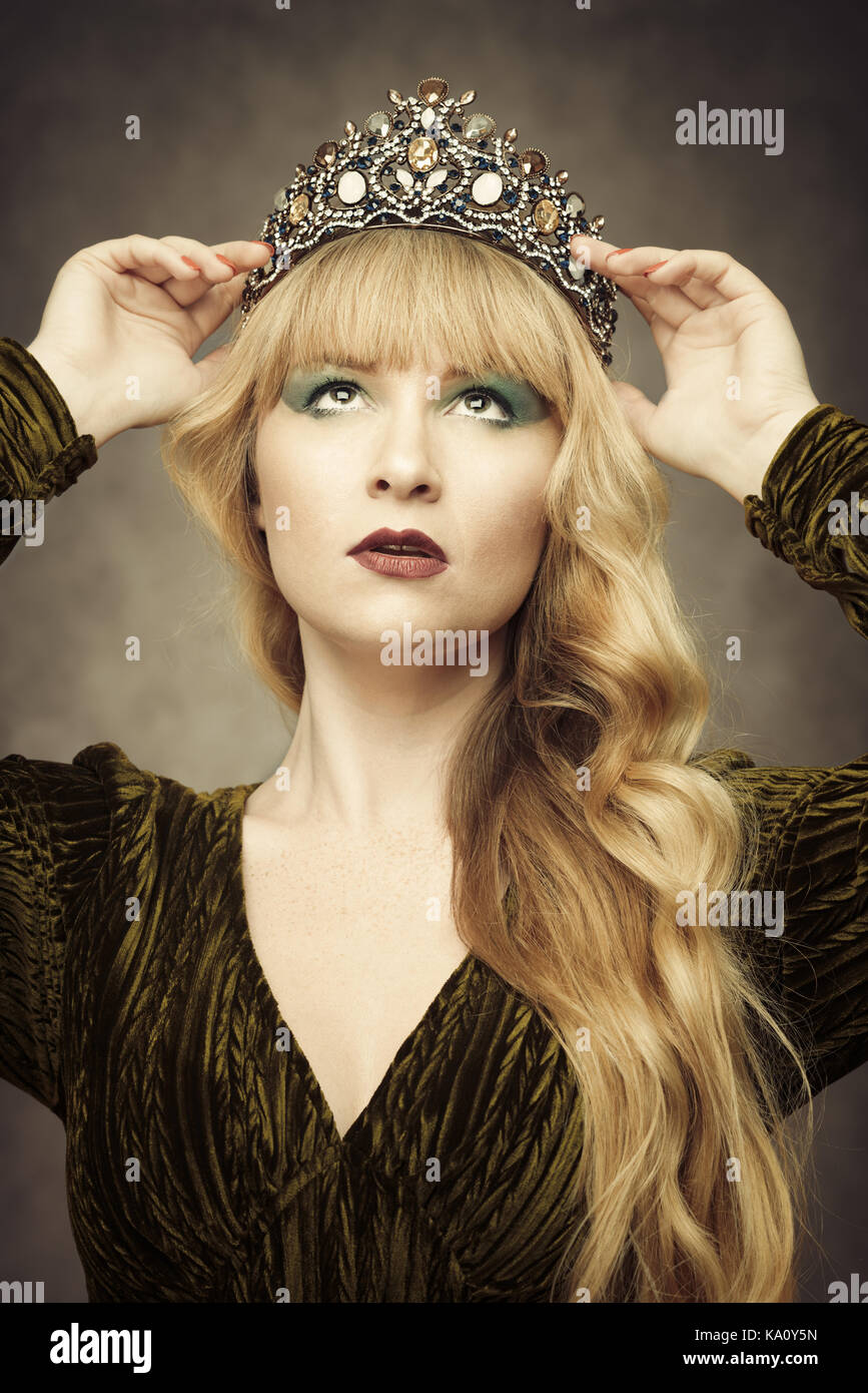 Beautiful young lady white hi-res stock photography and images - Alamy