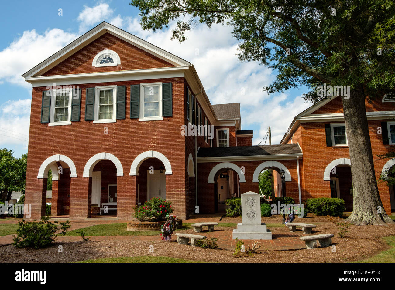 Middlesex County Courthouse, Courthouse Square, Saluda, Virginia Stock ...