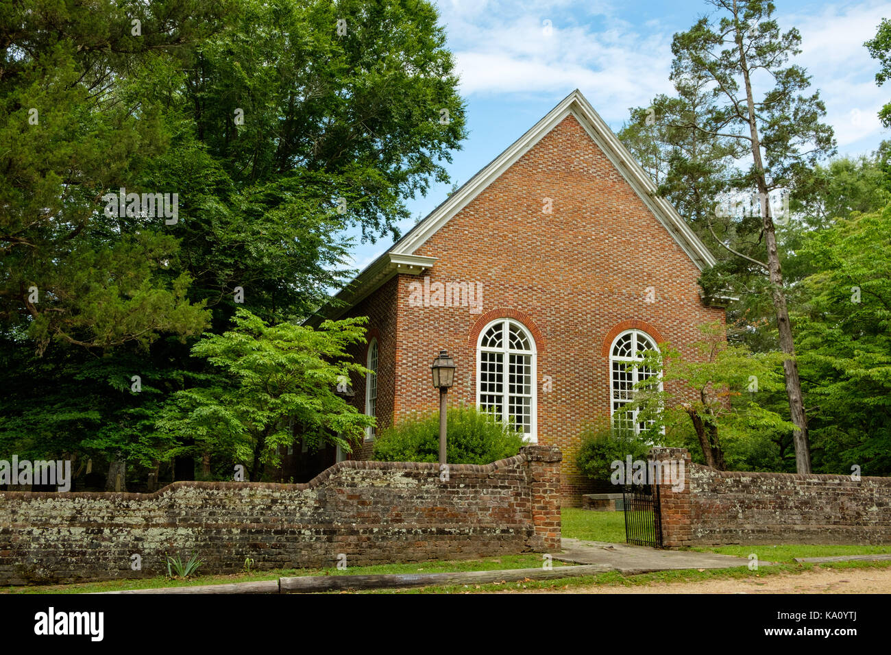 Gloucester county courthouse hi-res stock photography and images - Alamy
