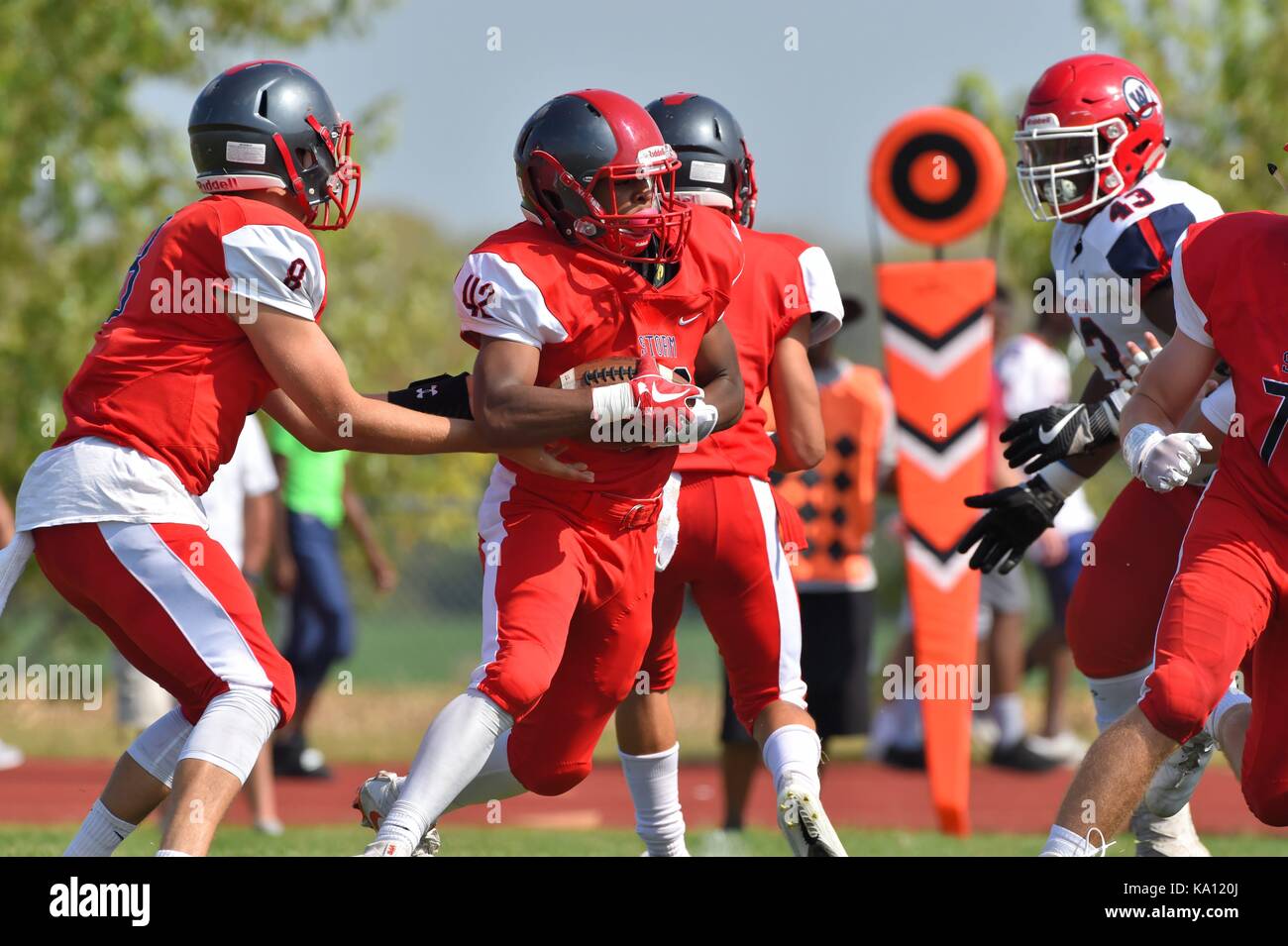 Middle of back hi-res stock photography and images - Alamy