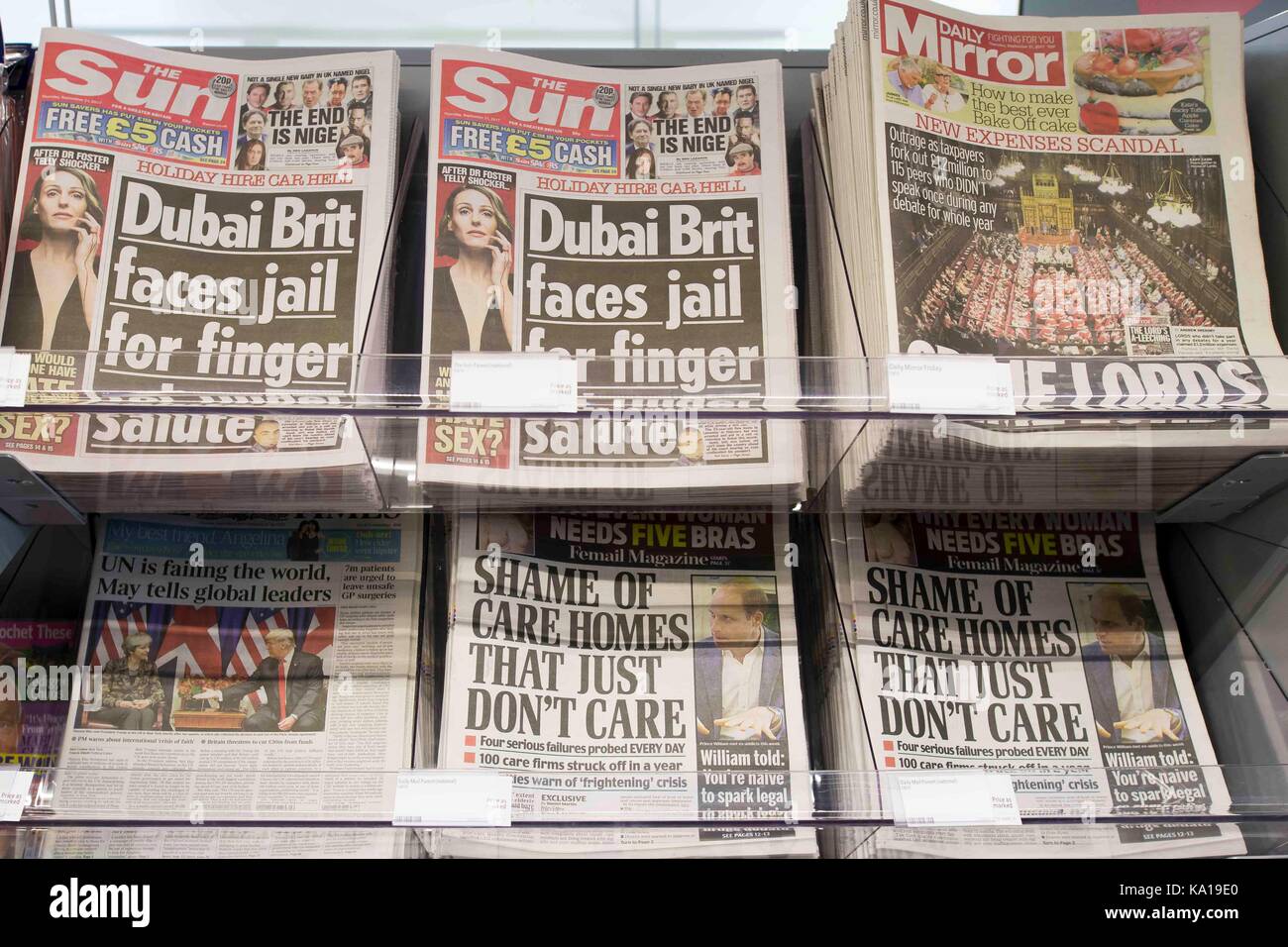 Newsagent display hi-res stock photography and images - Alamy