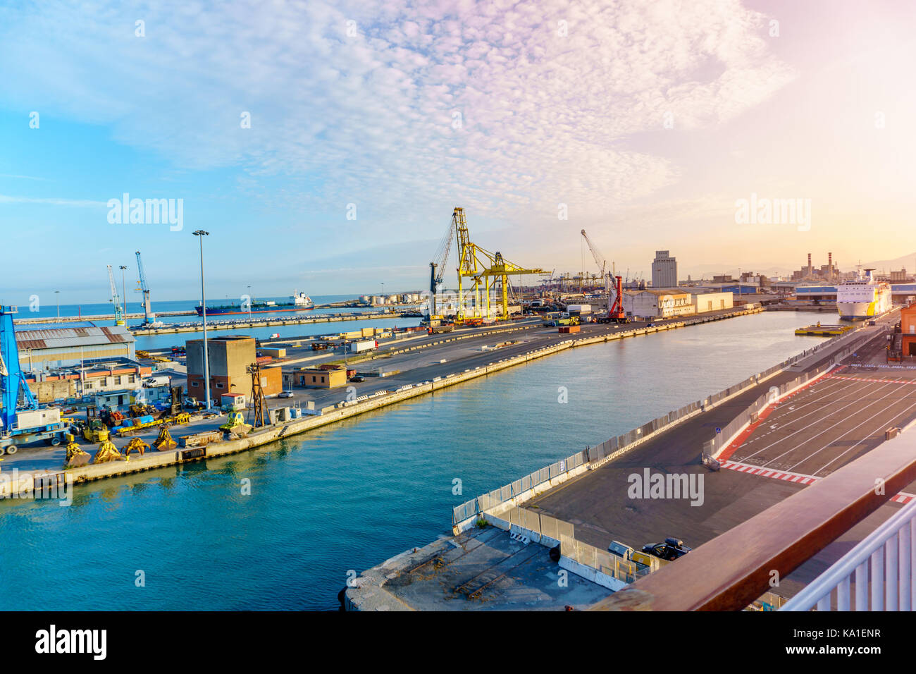 Trade Port, Shipping, cargo to harbor Stock Photo - Alamy