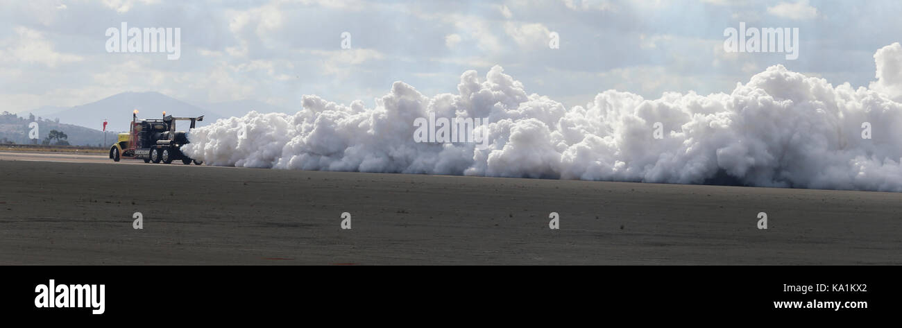 Shockwave jet truck hi-res stock photography and images - Alamy