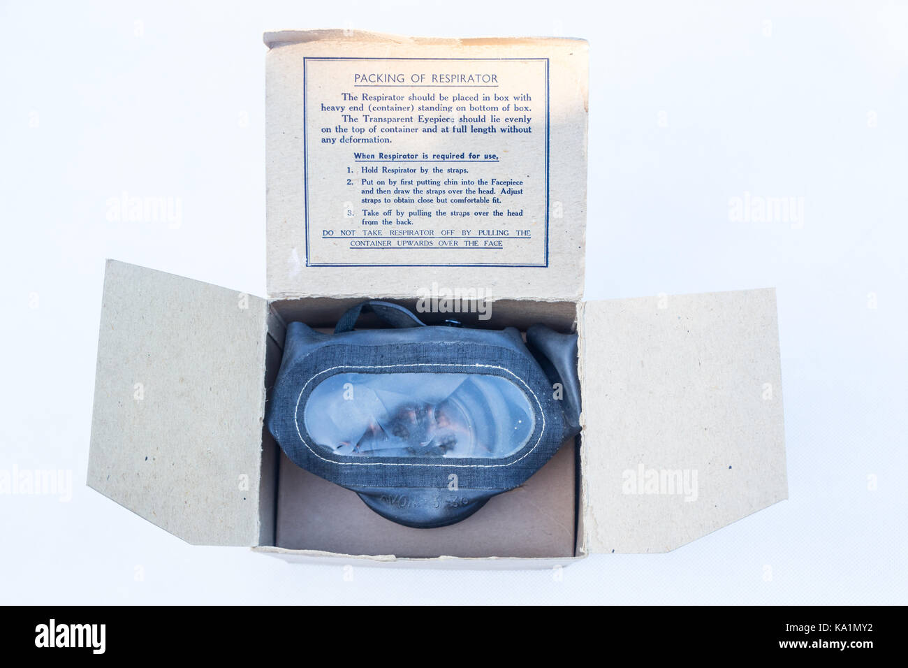 Ww2 gas mask box hi-res stock photography and images - Alamy