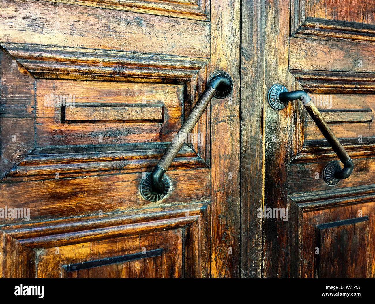Closeup of textured door with handle Stock Photo - Alamy