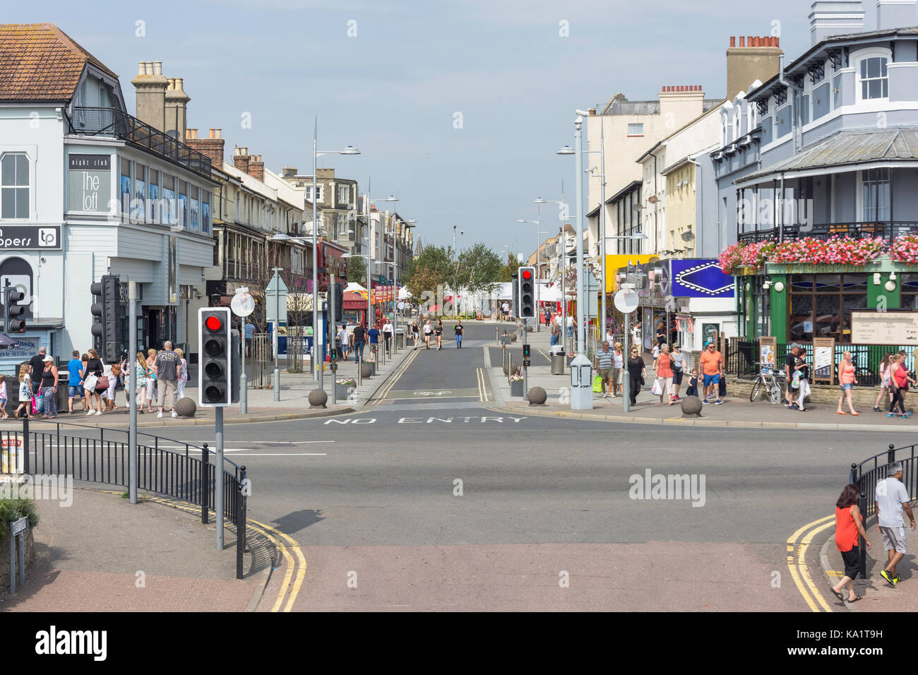 Pier Avenue, Clacton-on-Sea, Essex, England, United Kingdom Stock Photo ...