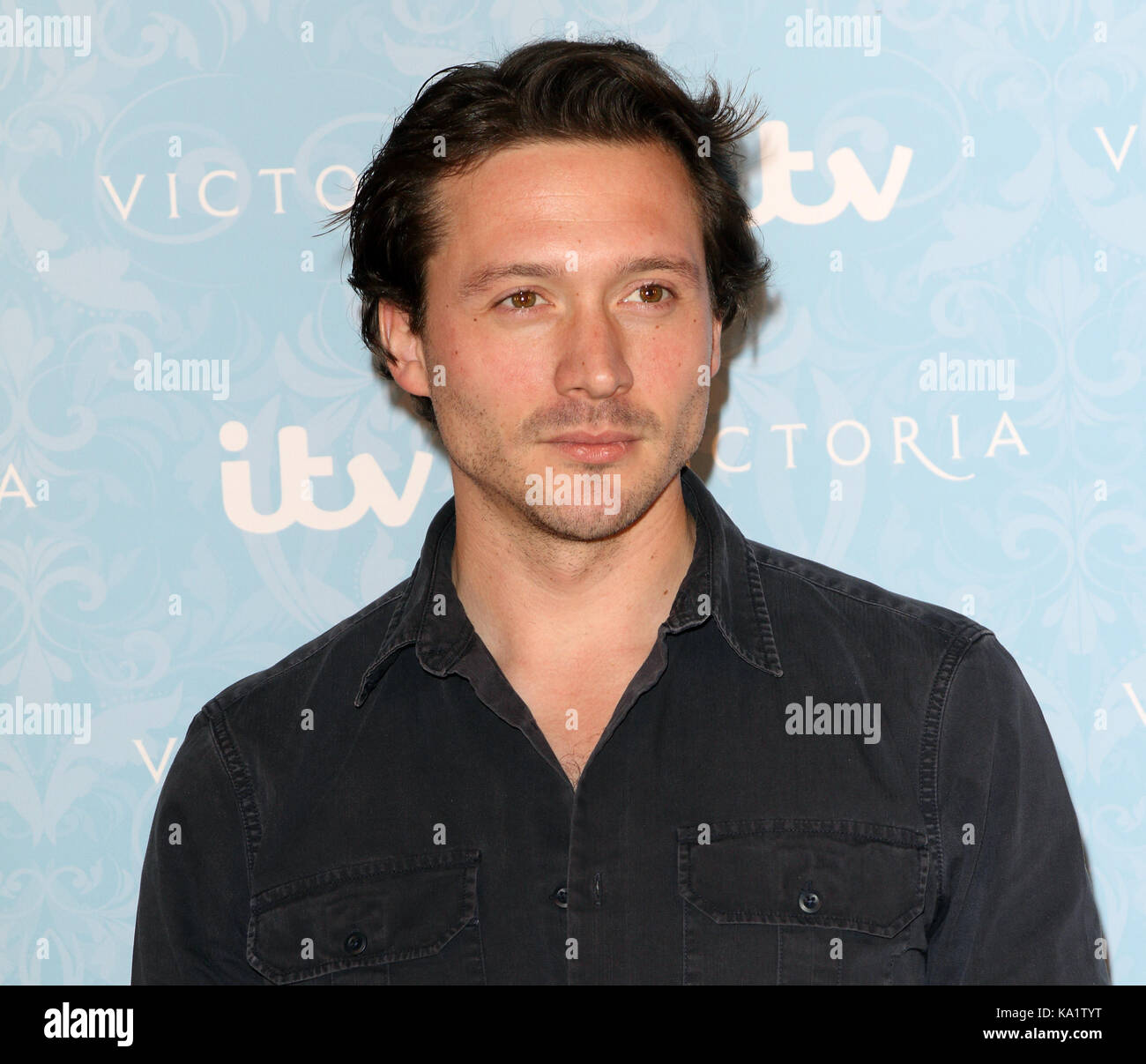 David oakes actor hi-res stock photography and images - Alamy