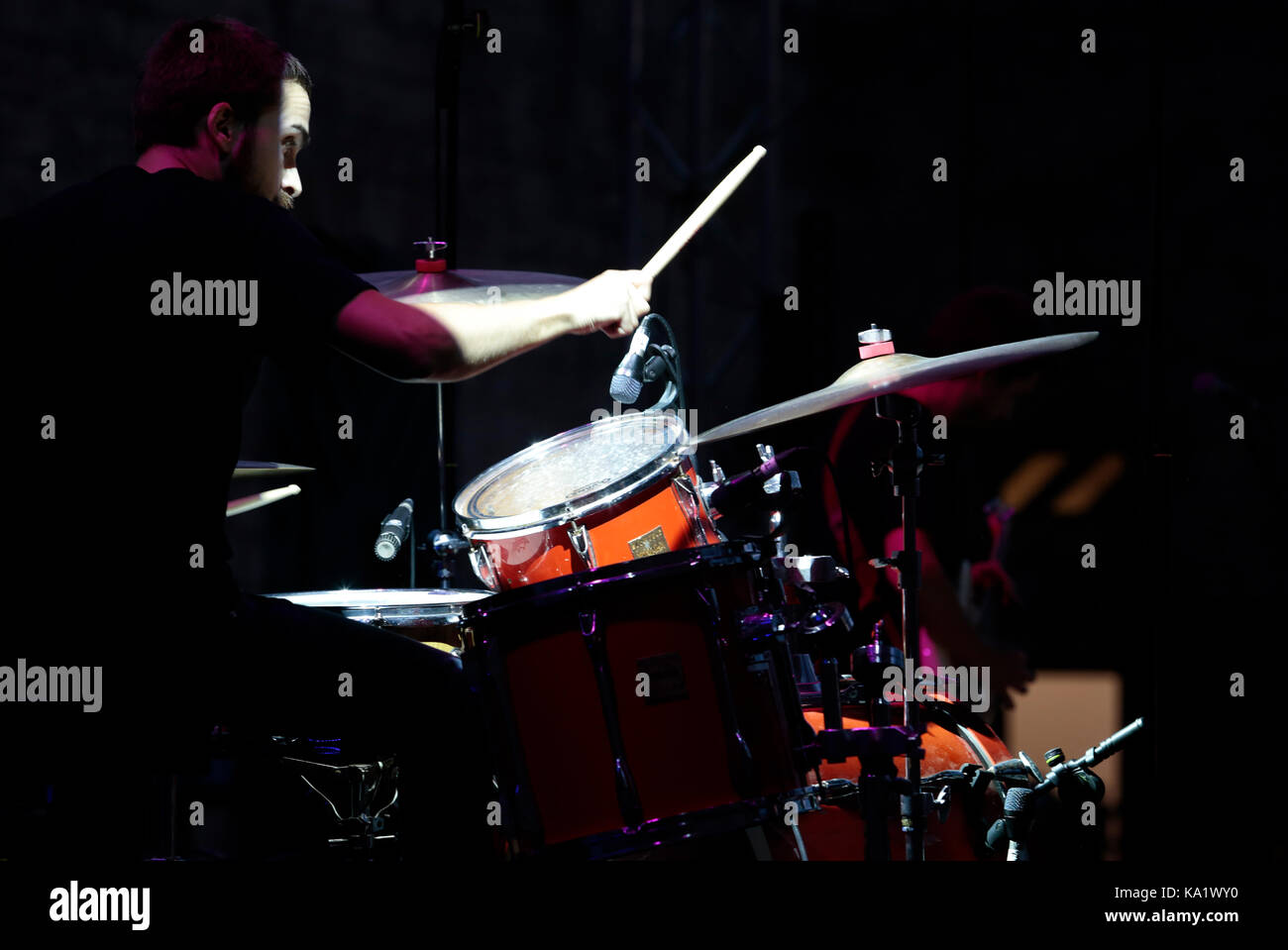 Drumkit hi-res stock photography and images - Alamy