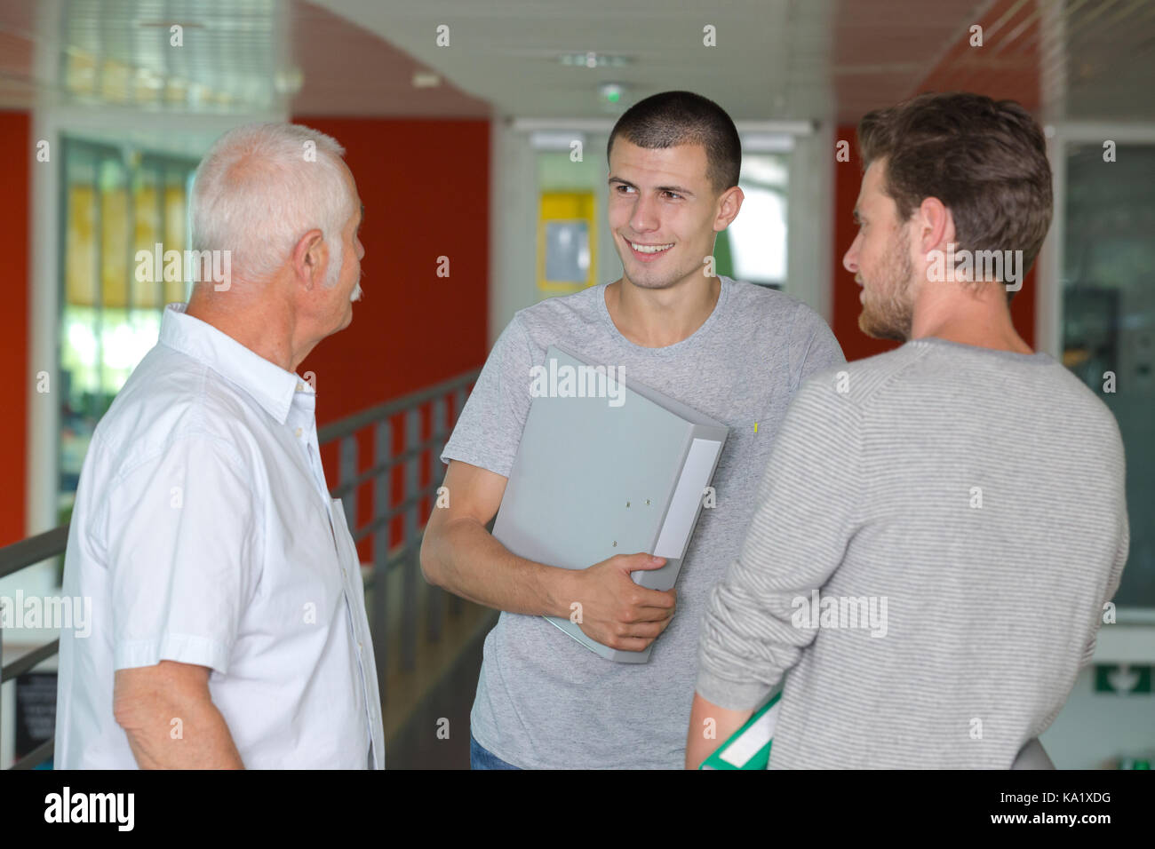 Two teachers students classroom hi-res stock photography and images - Alamy
