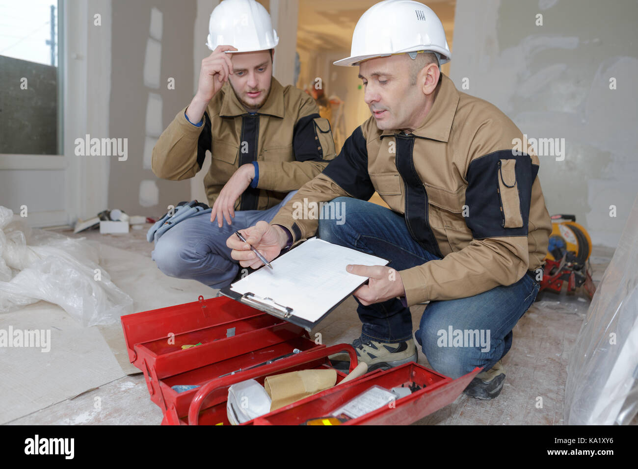 Employee instructions hi-res stock photography and images - Alamy