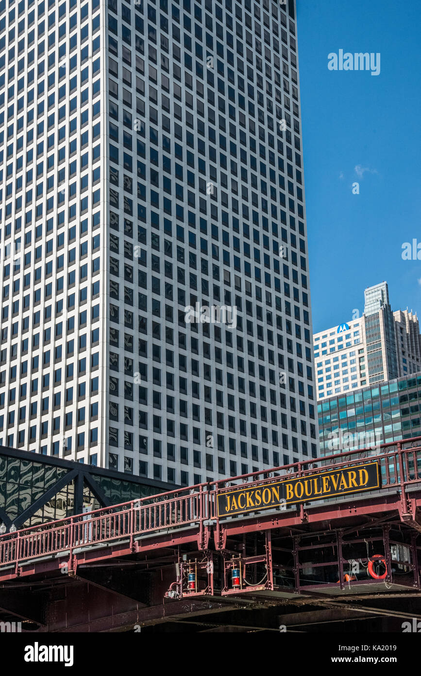 Chicago city skyline and famous Jackson Boulevard bridge over the ...