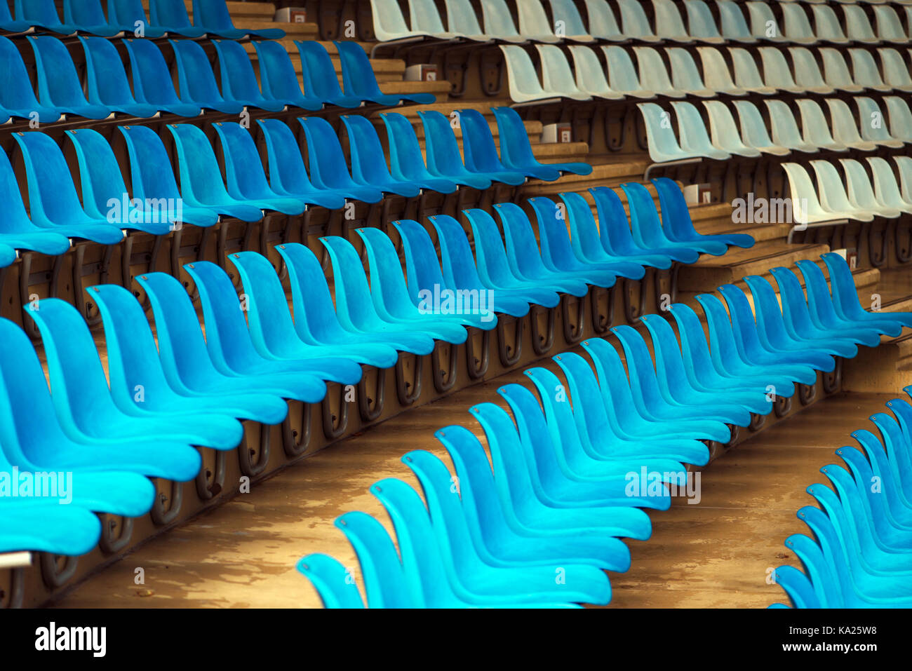 Plastic stadium seats hi-res stock photography and images - Alamy