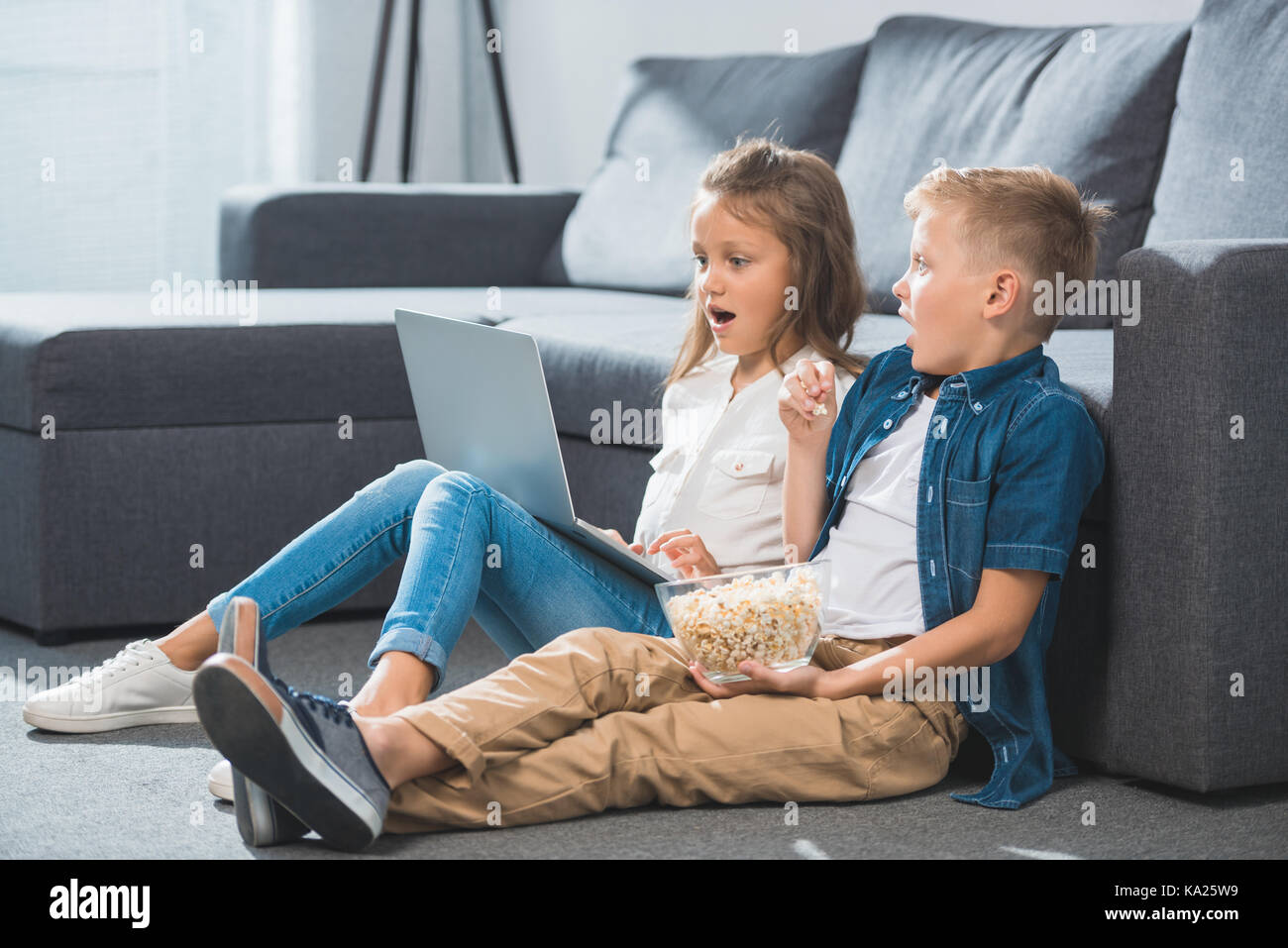 children using laptop Stock Photo - Alamy