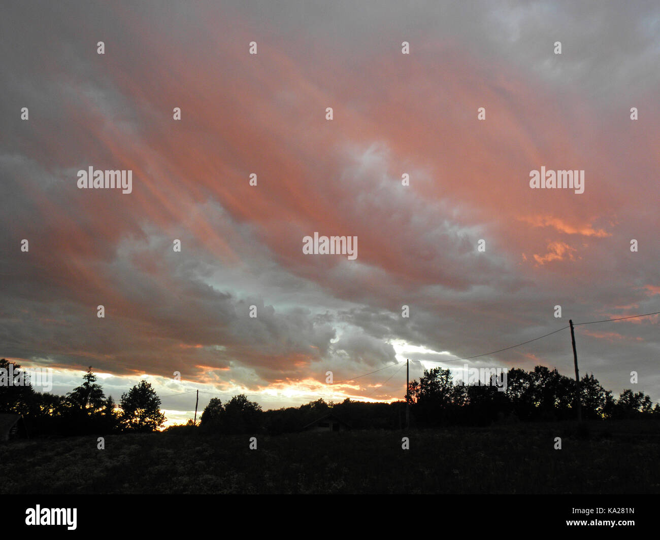 Sunset sky countryside hi-res stock photography and images - Alamy