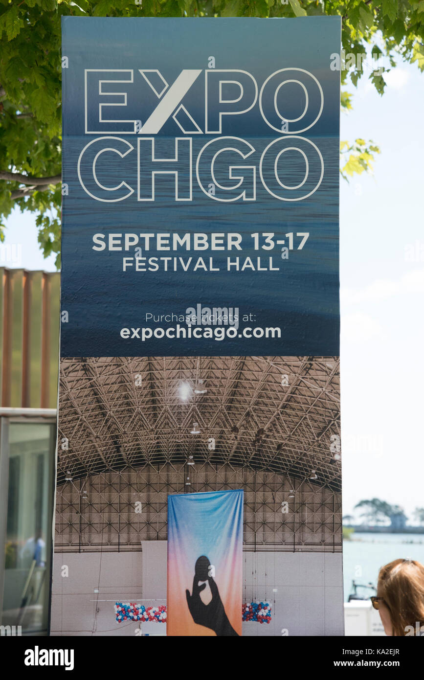 Chicago city street scene Stock Photo - Alamy