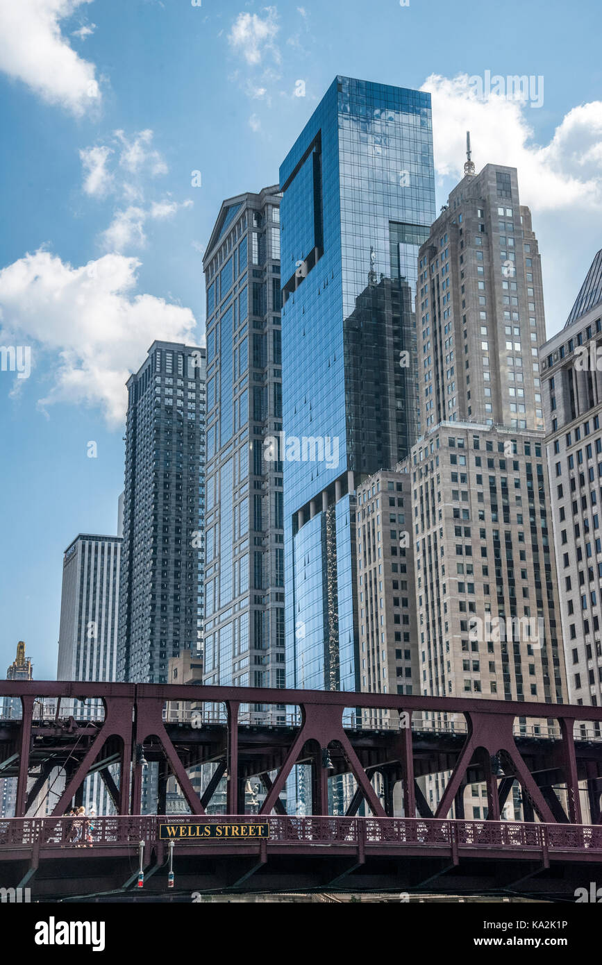 Chicago's famed bridges and city scape over the Chicago river Stock ...