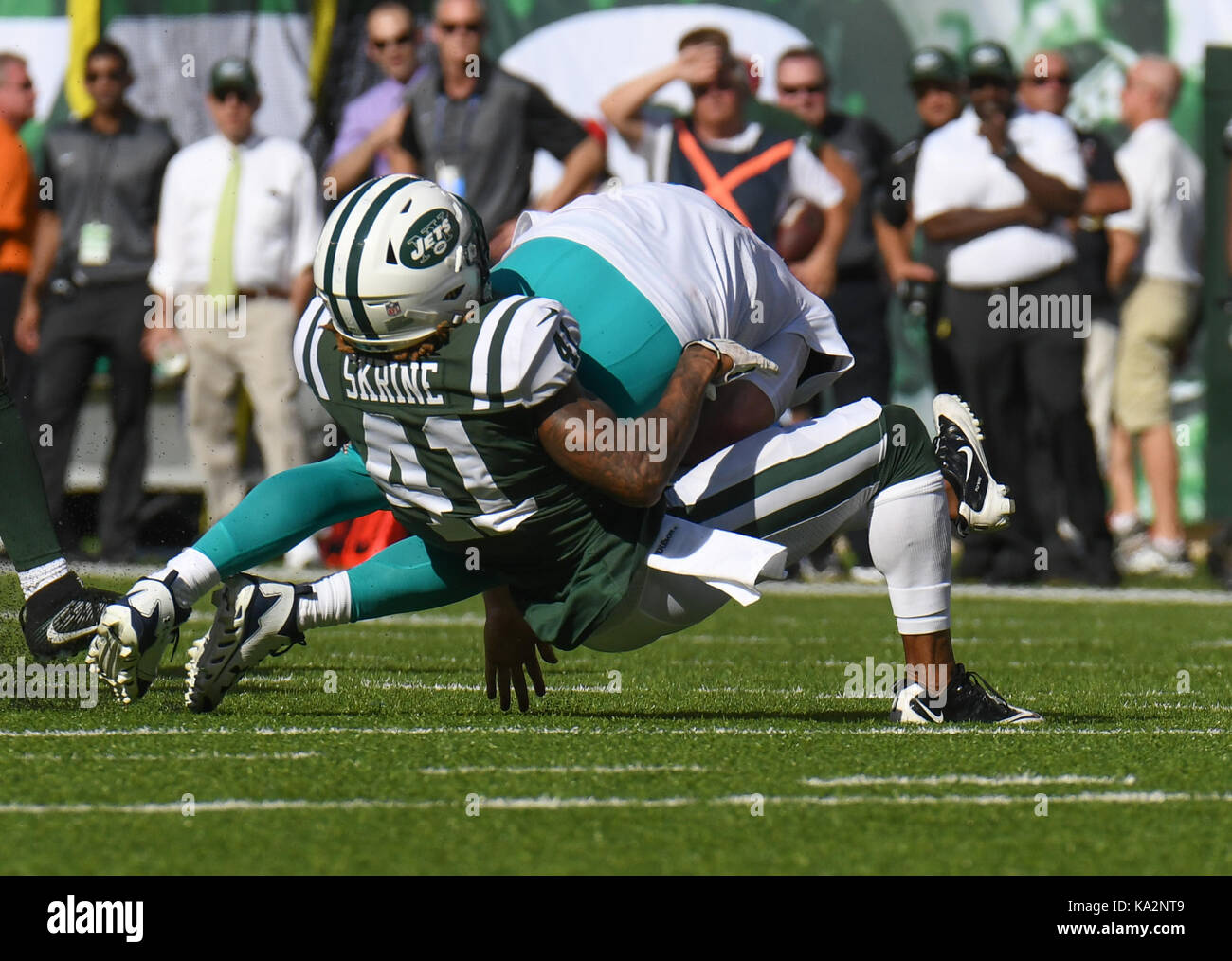 East Rutherford, New Jersey, USA. 24th Sep, 2017. Dolphins Quarterback ...