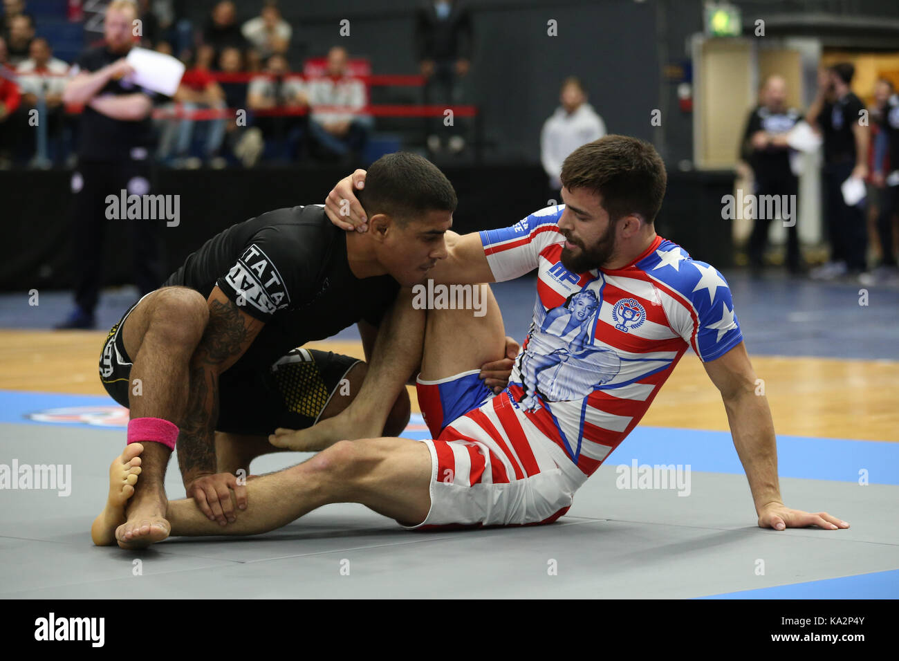 Submission grappling tournament hi-res stock photography and images - Alamy