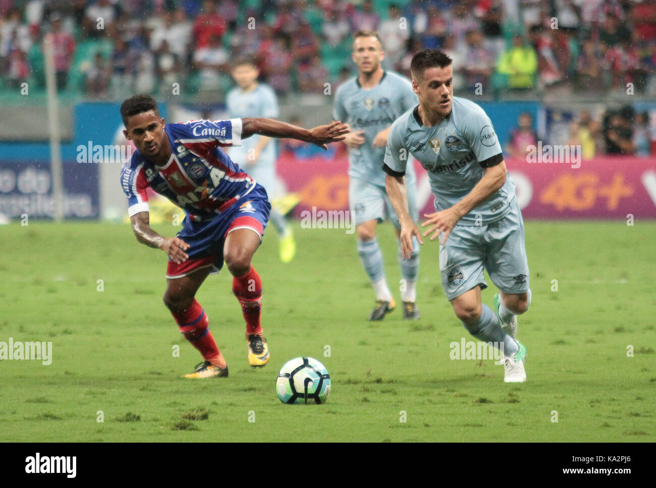Salvador, Brazil. 24th Sep, 2017. Ramiro player of Grêmio and Eduardo ...