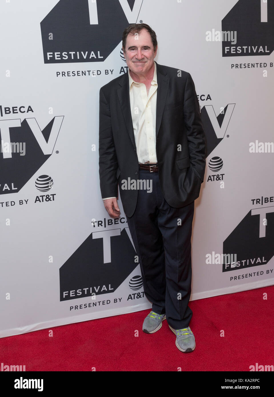Richard kind hi-res stock photography and images - Alamy