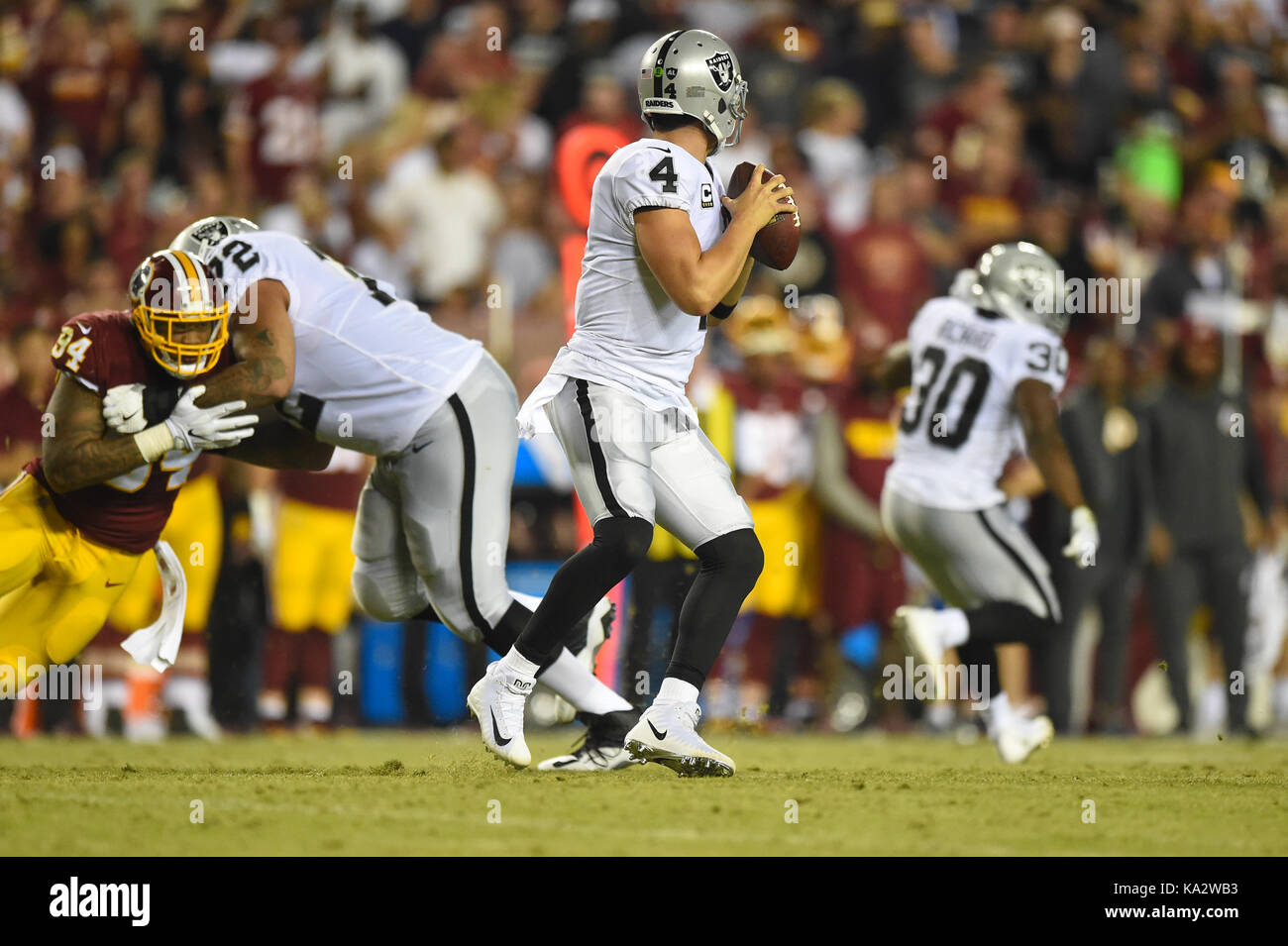 Landover, MD, USA. 24th Sep, 2017. Oakland Raiders quarterback Derek ...