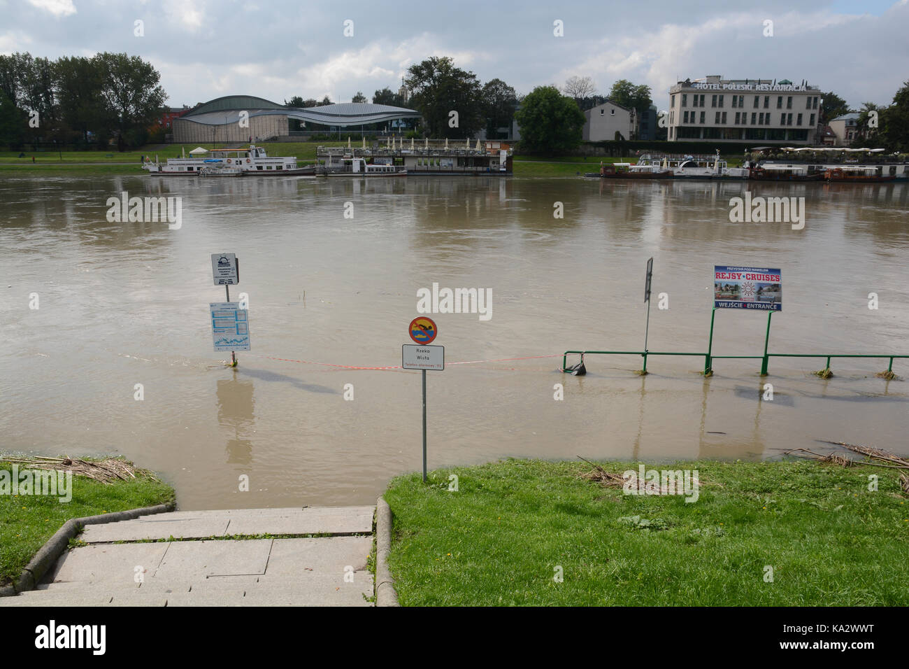 Rain flood flooding floods weather floods hi-res stock photography and ...