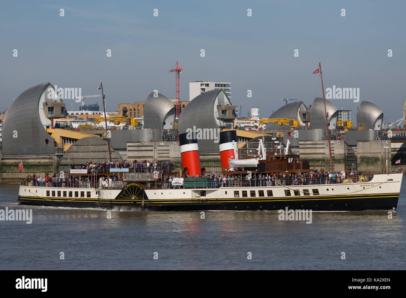 Ship ships funnel funnels hi-res stock photography and images - Alamy