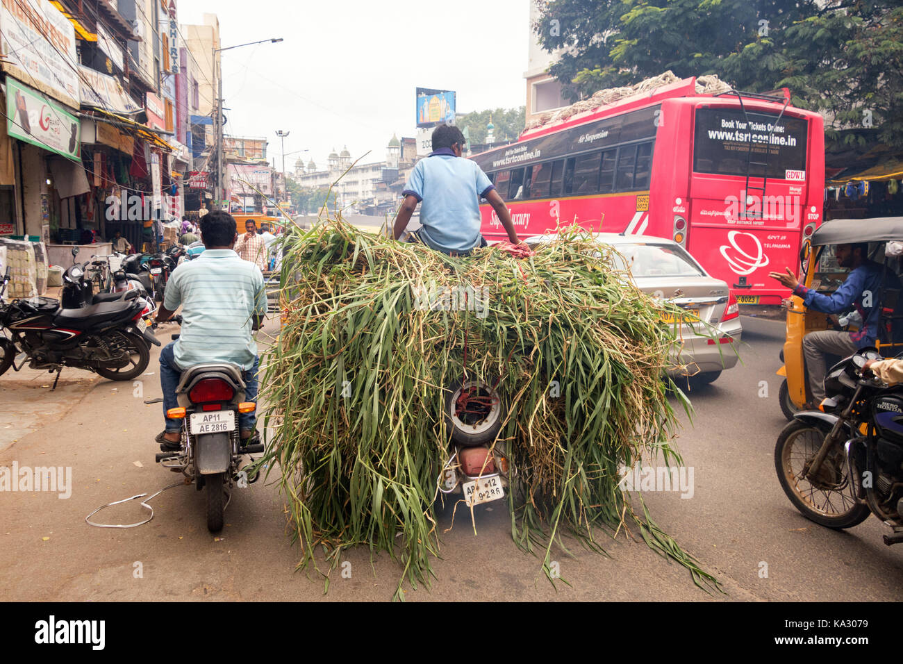 India two wheeler hi-res stock photography and images - Alamy