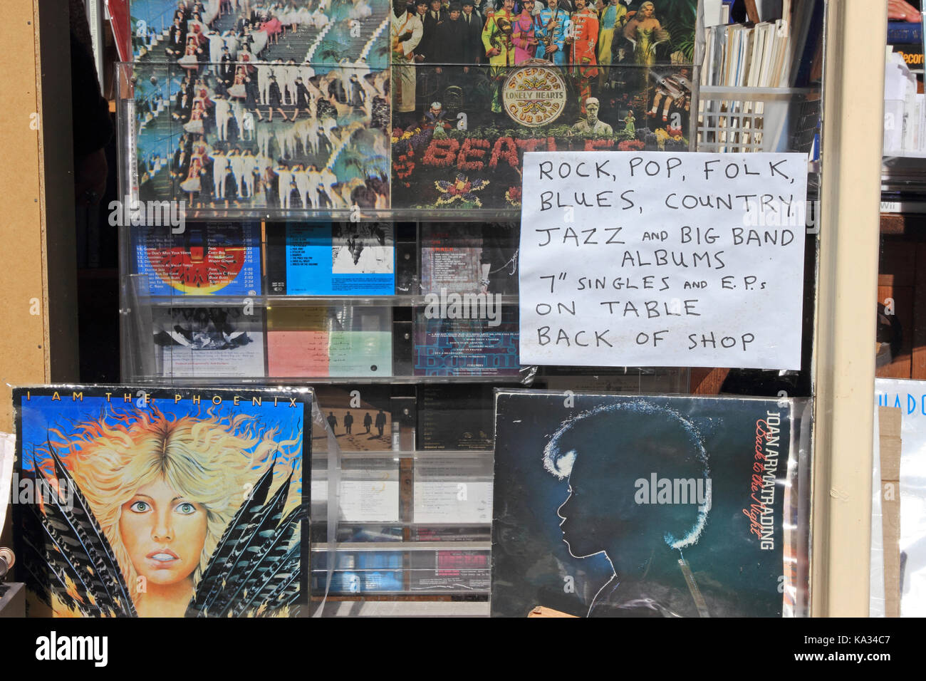 Old records hi-res stock photography and images - Alamy