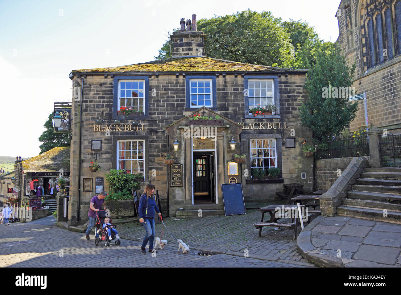 Black bull inn haworth hi-res stock photography and images - Alamy