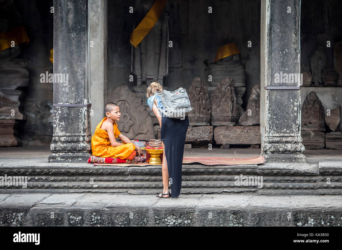 Buddhist monk speaking hi-res stock photography and images - Alamy