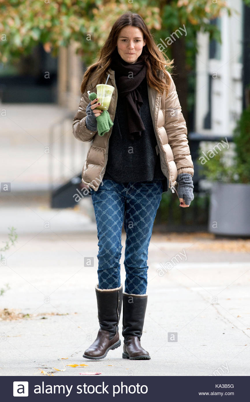 Saffron Burrows Stock Photos & Saffron Burrows Stock Images - Alamy