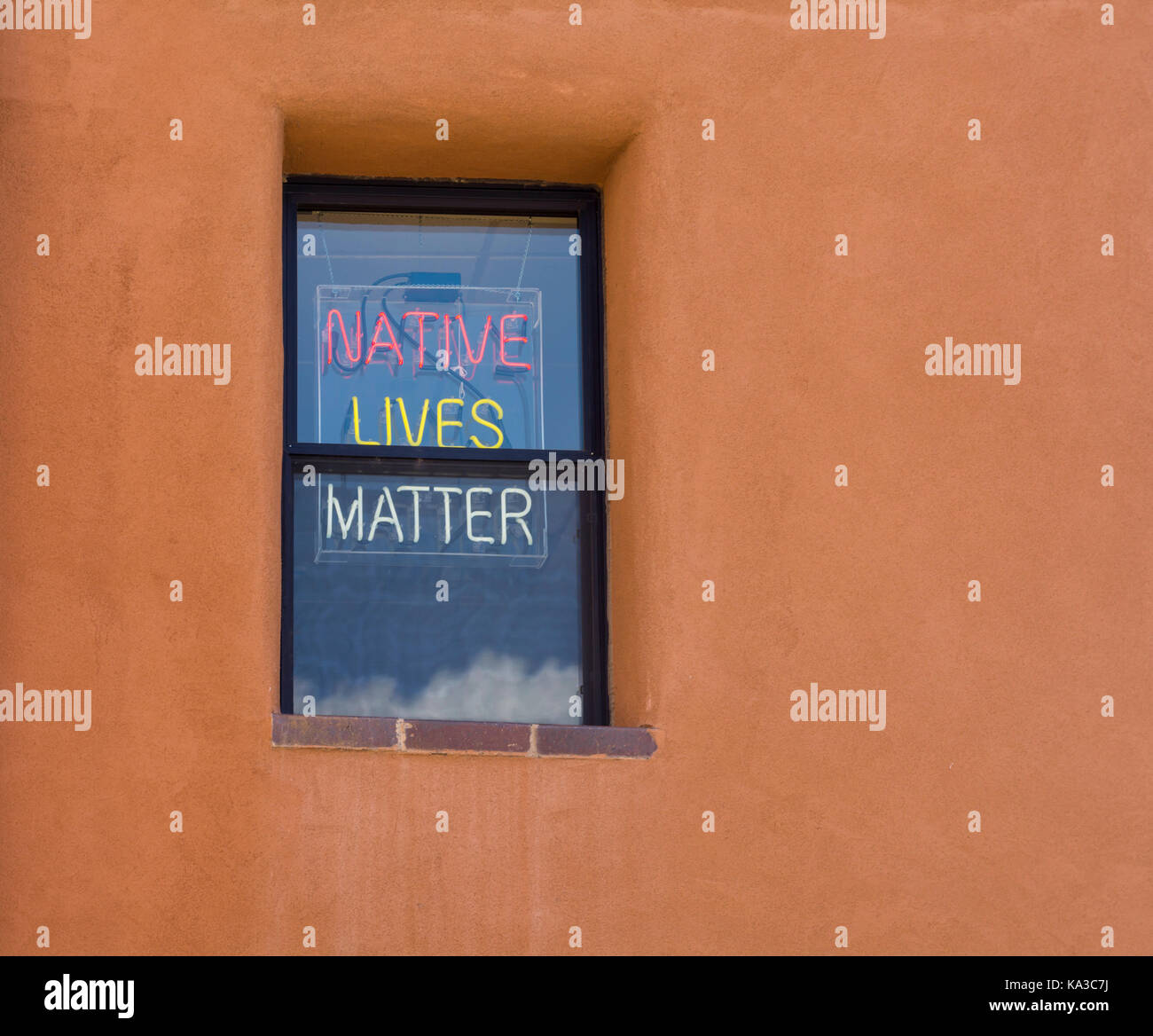 Red protest sign hi-res stock photography and images - Alamy
