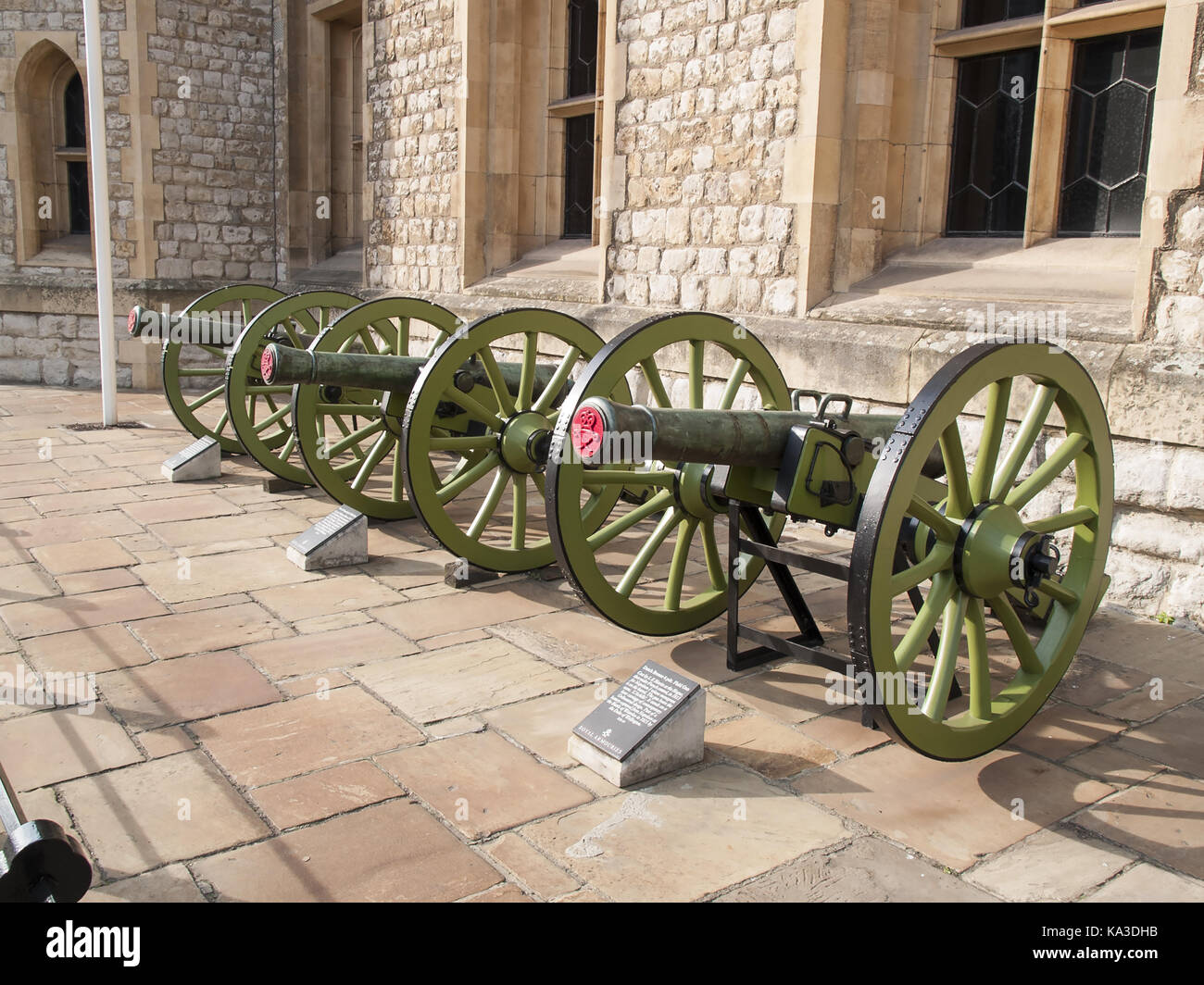 Dutch Bronze 6 Pounder Field Gun, Tower of London Stock Photo - Alamy
