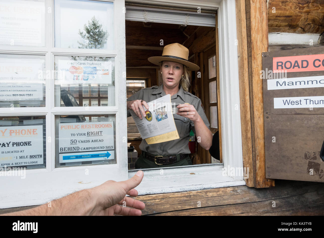 Park ranger female hi-res stock photography and images - Alamy