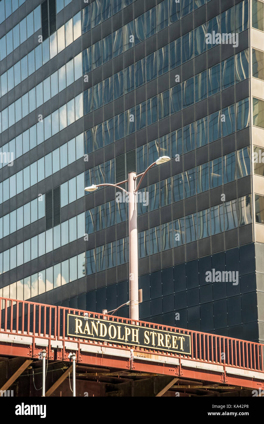 Chicago's famed bridges and city scape over the Chicago river Stock ...