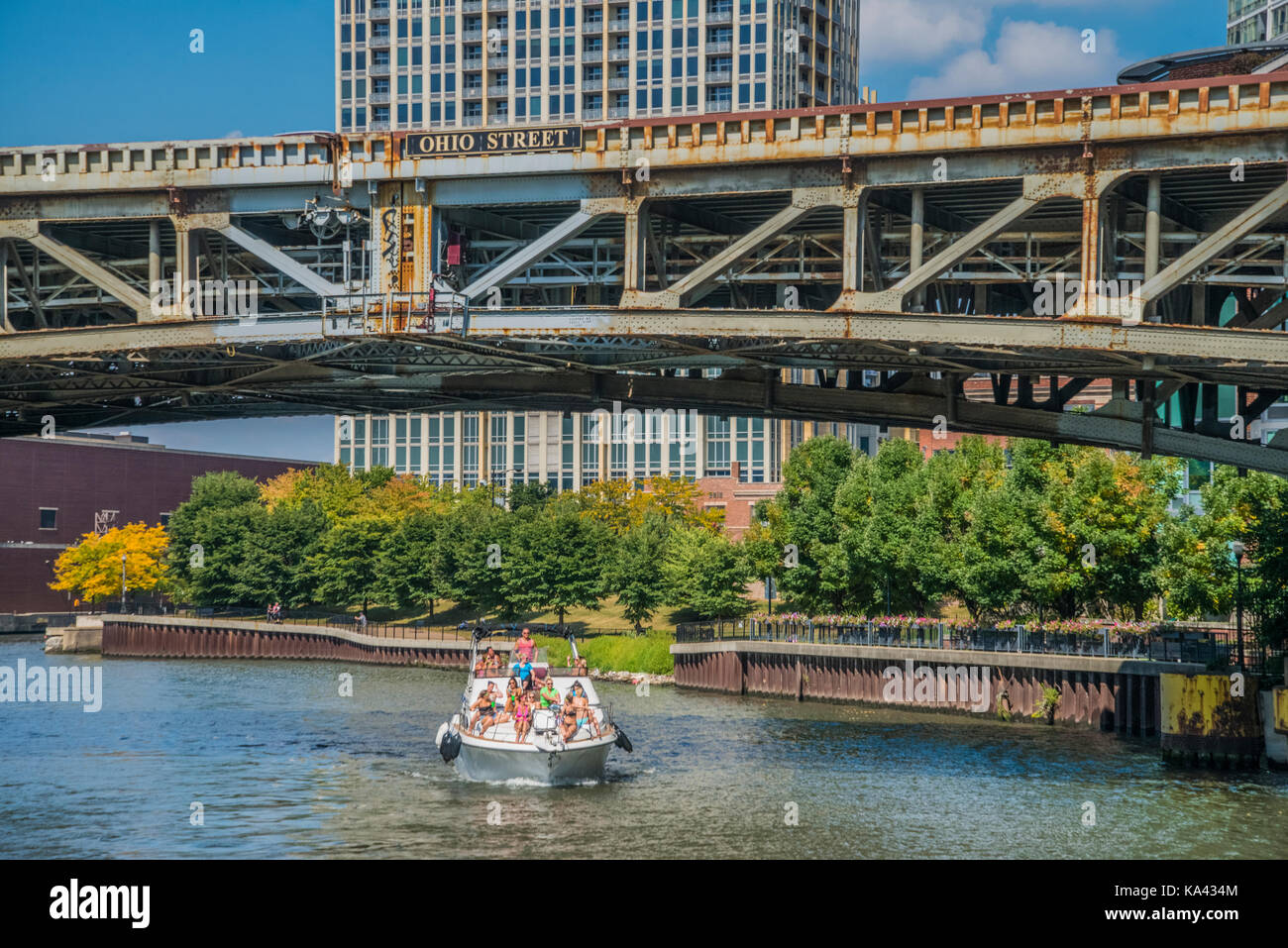 Chicago's famed bridges and city scape over the Chicago river Stock ...