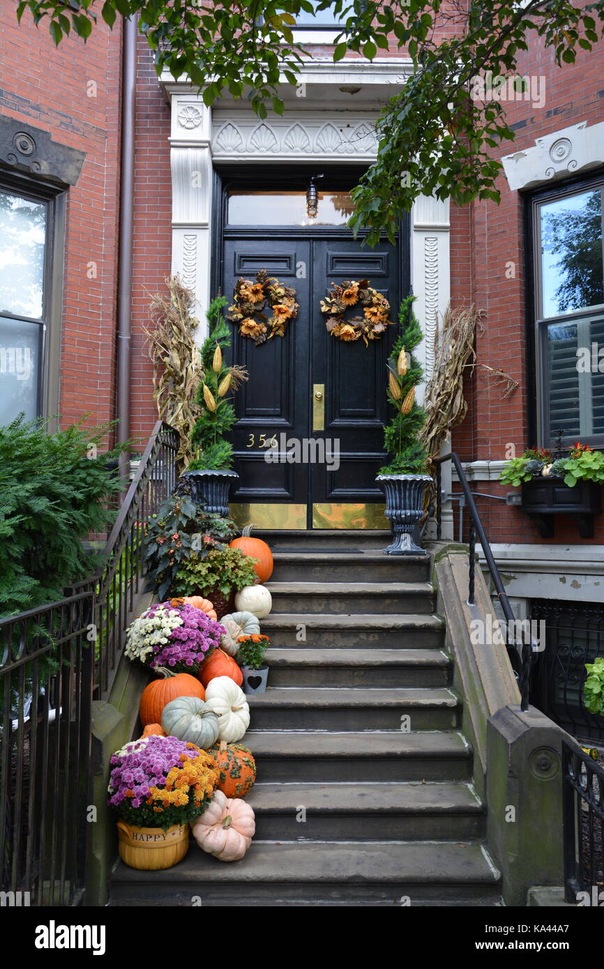 Back Bay door fronts decorated for Autumn in Boston, Massachusetts ...