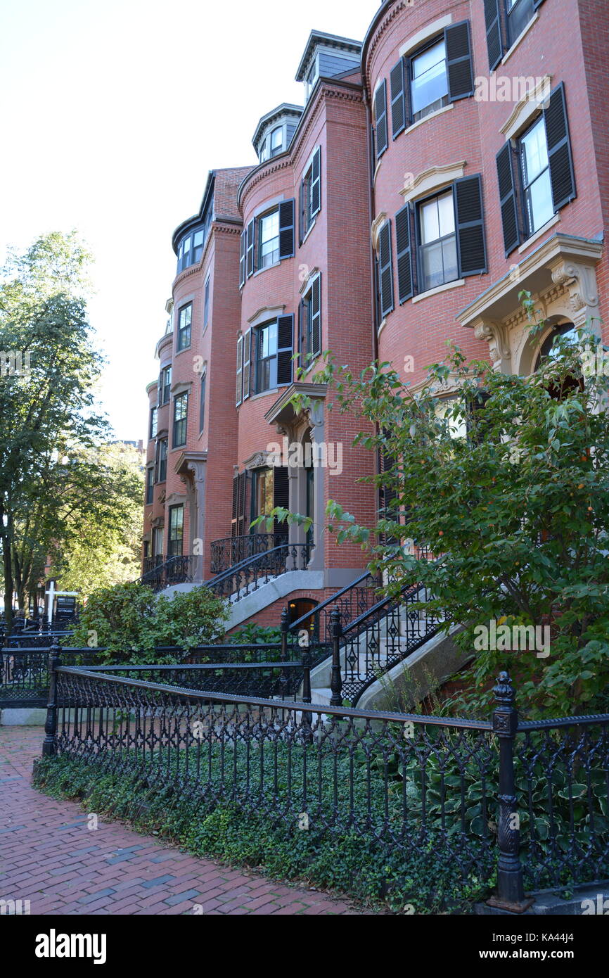 Brick Federal and Victorian Bow fronted Row Houses and historic hotels ...